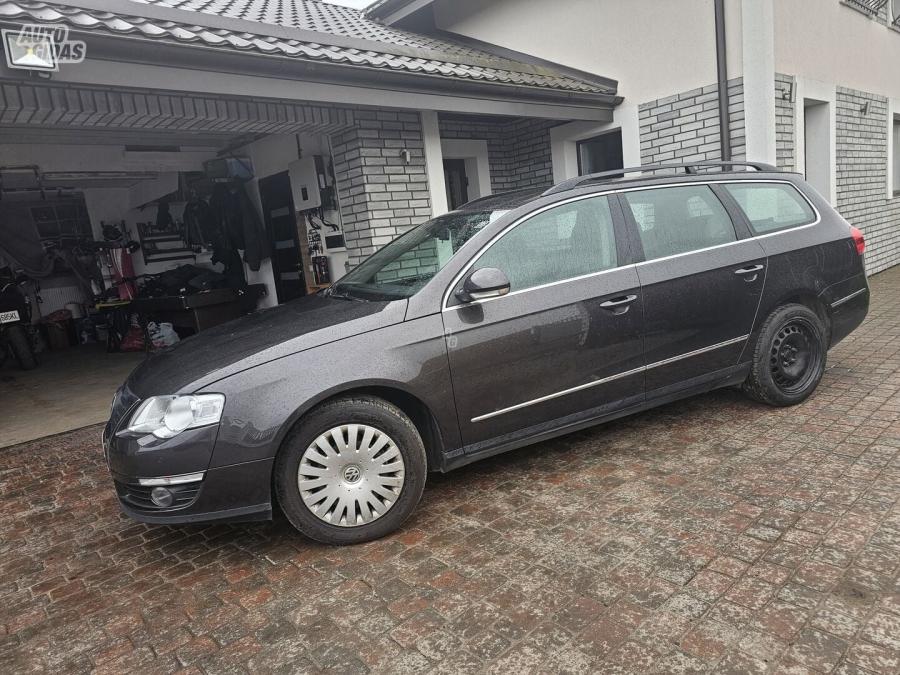 Brown Volkswagen Passat 2008 in Kaunas, with an engine capacity of 2.00 L and mileage of 257 thousand km for 2400 €, photo 10 on AUTOMOTO.COM.LV