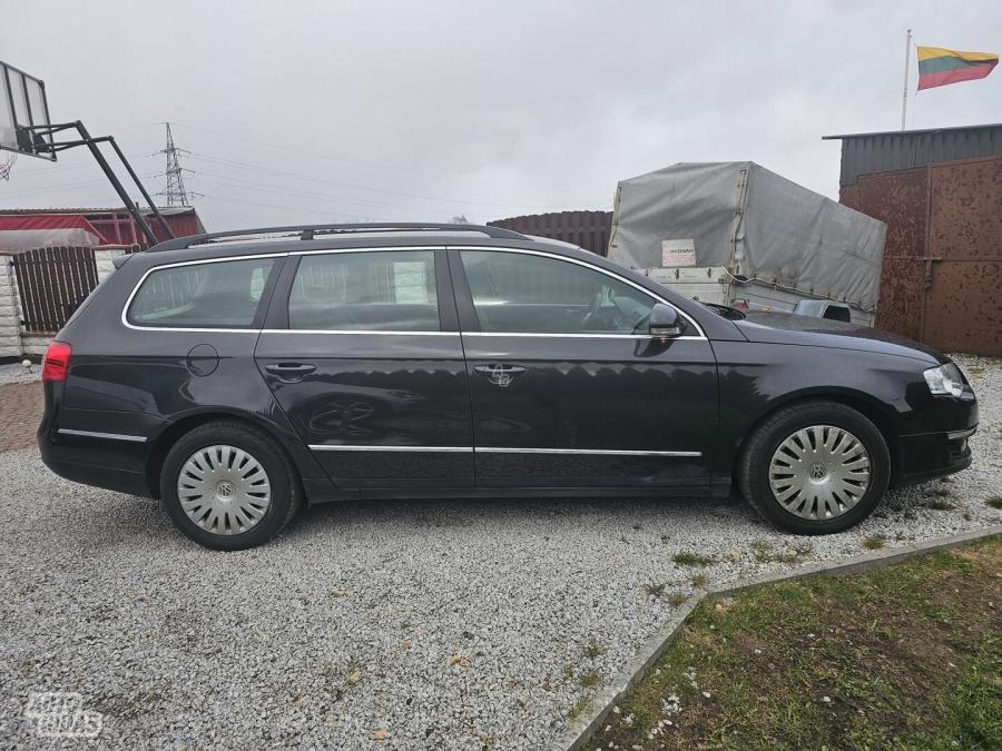 Brown Volkswagen Passat 2008 in Kaunas, with an engine capacity of 2.00 L and mileage of 257 thousand km for 2400 €, photo 20 on AUTOMOTO.COM.LV