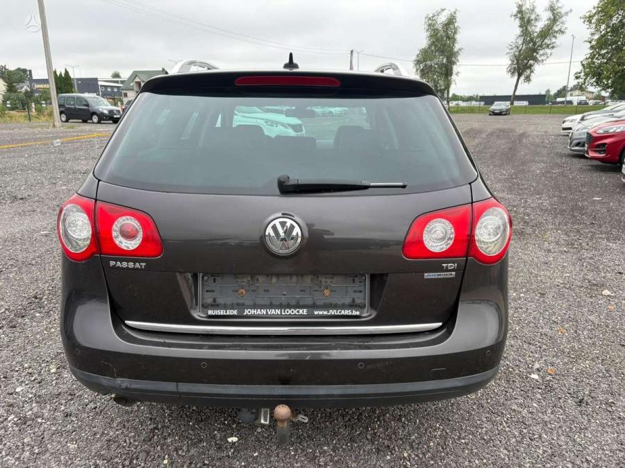 Brown Volkswagen Passat 2009 in Taurage, with an engine capacity of 1.60 L and mileage of 314 thousand km for 3250 €, photo 6 on AUTOMOTO.COM.LV