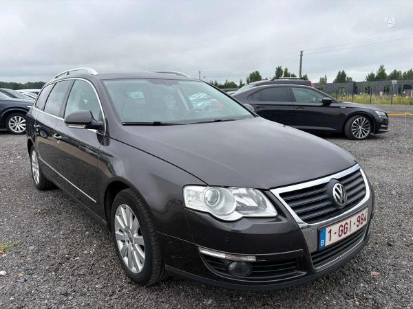 Brown Volkswagen Passat 2009 in Taurage, with an engine capacity of 1.60 L and mileage of 314 thousand km for 3250 €, photo 8 on AUTOMOTO.COM.LV