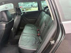Brown Volkswagen Passat 2009 in Taurage, with an engine capacity of 1.60 L and mileage of 314 thousand km for 3250 €, photo 13 on AUTOMOTO.COM.LV