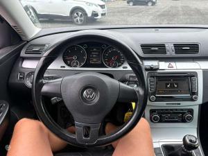 Brown Volkswagen Passat 2009 in Taurage, with an engine capacity of 1.60 L and mileage of 314 thousand km for 3250 €, photo 17 on AUTOMOTO.COM.LV
