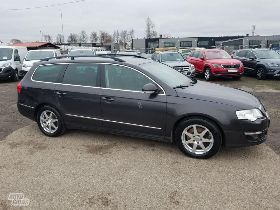 Brown Volkswagen Passat 2010 in Kaunas, with an engine capacity of 2.00 L and mileage of 368 thousand km for 2950 €, photo 4 on AUTOMOTO.COM.LV