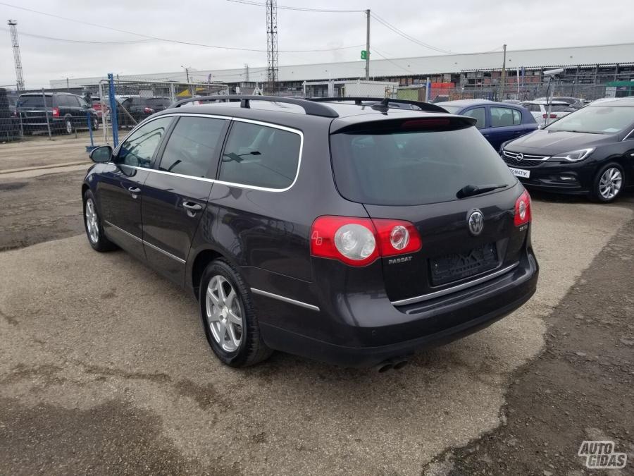 Brown Volkswagen Passat 2010 in Kaunas, with an engine capacity of 2.00 L and mileage of 368 thousand km for 2950 €, photo 7 on AUTOMOTO.COM.LV