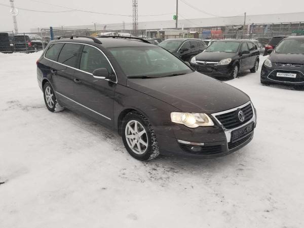 Brown Volkswagen Passat 2010 in Kaunas, with an engine capacity of 1.97 L and mileage of 368 thousand km for 2850 €, photo 3 on AUTOMOTO.COM.LV
