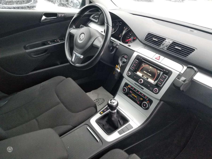 Brūns Volkswagen Passat 2010 Kauņa, ar dzinēja tilpumu 1.97 L un nobraukumu 368 tūkst. km par 2850 €, foto 9 vietnē AUTOMOTO.COM.LV