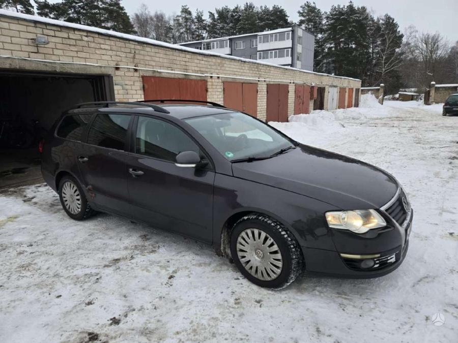 Brūns Volkswagen Passat 2010 Kauņa, ar dzinēja tilpumu 1.60 L un nobraukumu 330 tūkst. km par 1900 €, foto 1 vietnē AUTOMOTO.COM.LV