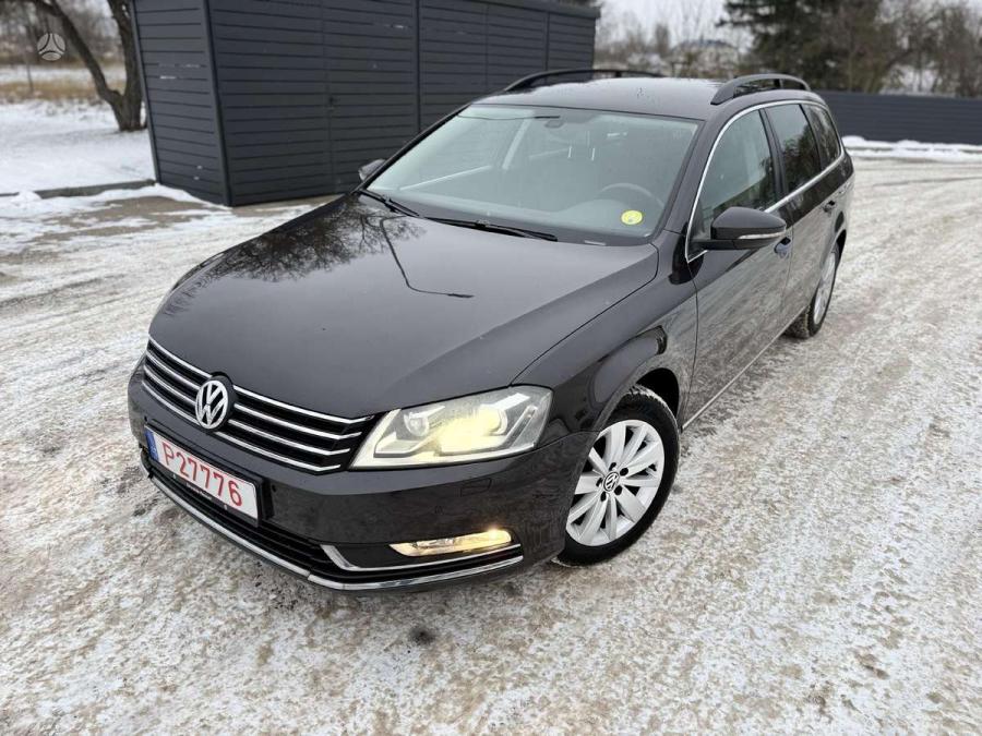 Brown Volkswagen Passat 2011 in Ukmerge, with an engine capacity of 1.60 L and mileage of 310 thousand km for 4500 €, photo 1 on AUTOMOTO.COM.LV