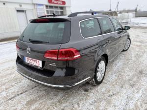 Brown Volkswagen Passat 2011 in Ukmerge, with an engine capacity of 1.60 L and mileage of 310 thousand km for 4500 €, photo 7 on AUTOMOTO.COM.LV