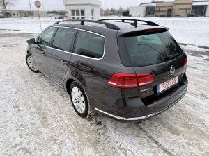 Brown Volkswagen Passat 2011 in Ukmerge, with an engine capacity of 1.60 L and mileage of 310 thousand km for 4500 €, photo 8 on AUTOMOTO.COM.LV