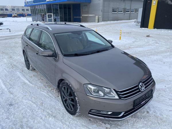 Brown Volkswagen Passat 2011 in Siauliai, with an engine capacity of 1.80 L and mileage of 282 thousand km for 3850 €, photo 3 on AUTOMOTO.COM.LV