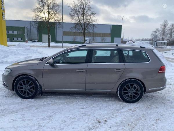 Brown Volkswagen Passat 2011 in Siauliai, with an engine capacity of 1.80 L and mileage of 282 thousand km for 3850 €, photo 9 on AUTOMOTO.COM.LV