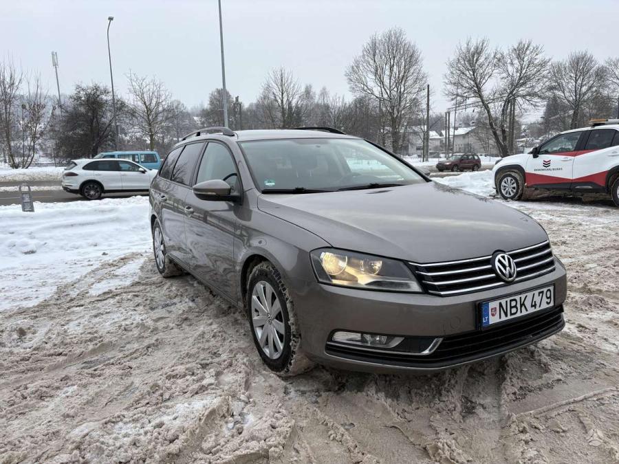 Brūns Volkswagen Passat 2011 Viļņa, ar dzinēja tilpumu 1.39 L un nobraukumu 243 tūkst. km par 4100 €, foto 2 vietnē AUTOMOTO.COM.LV