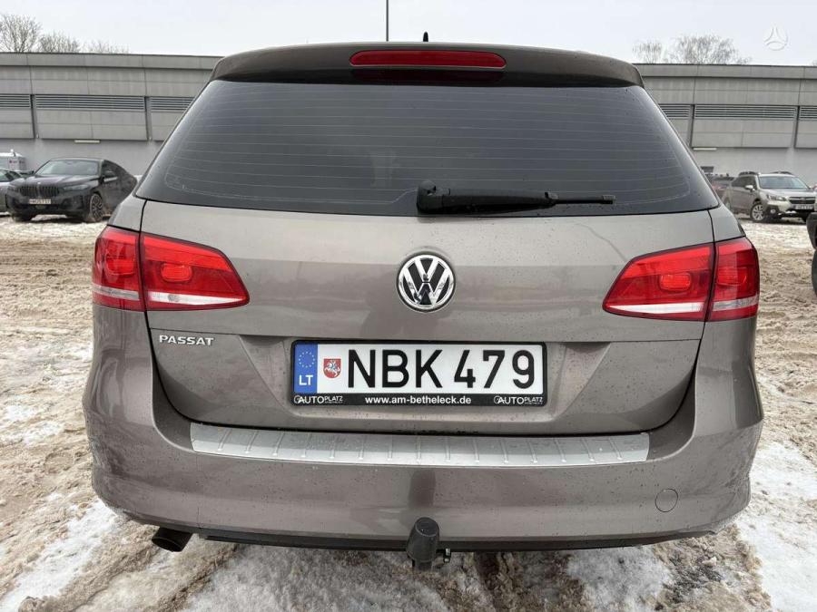 Brūns Volkswagen Passat 2011 Viļņa, ar dzinēja tilpumu 1.39 L un nobraukumu 243 tūkst. km par 4100 €, foto 3 vietnē AUTOMOTO.COM.LV