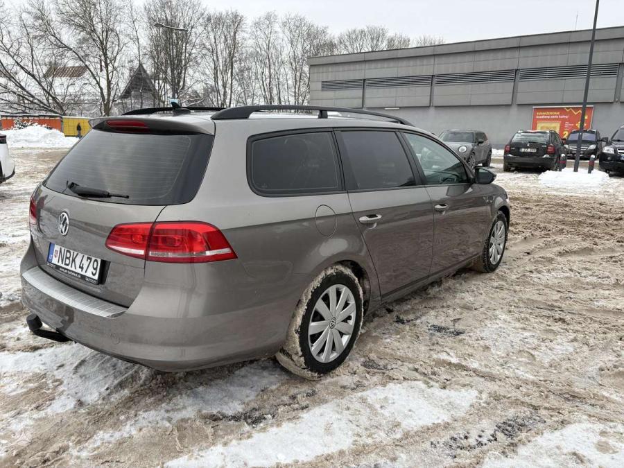 Brūns Volkswagen Passat 2011 Viļņa, ar dzinēja tilpumu 1.39 L un nobraukumu 243 tūkst. km par 4100 €, foto 4 vietnē AUTOMOTO.COM.LV