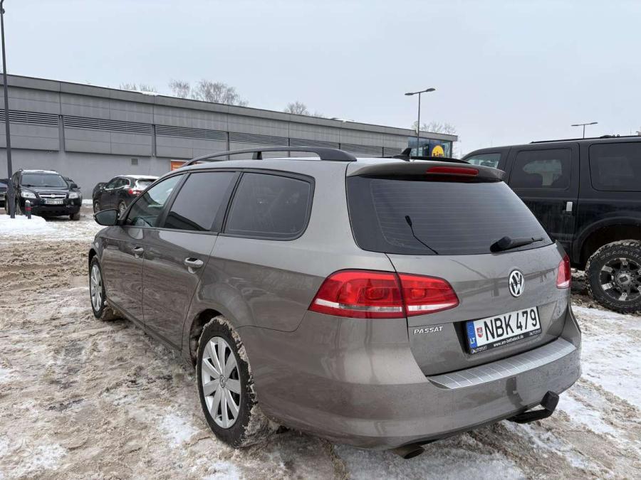 Brūns Volkswagen Passat 2011 Viļņa, ar dzinēja tilpumu 1.39 L un nobraukumu 243 tūkst. km par 4100 €, foto 7 vietnē AUTOMOTO.COM.LV