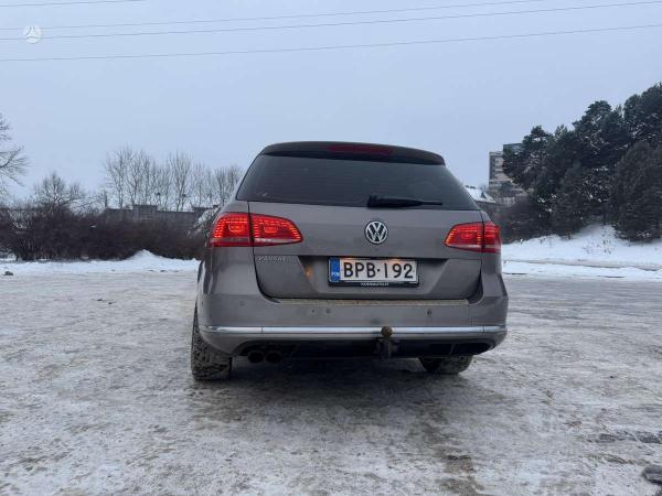 Brown Volkswagen Passat 2011 in Vilnius, with an engine capacity of 1.97 L and mileage of 490 thousand km for 3700 €, photo 8 on AUTOMOTO.COM.LV