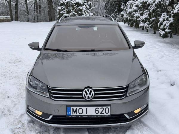 Brown Volkswagen Passat 2011 in Alytus, with an engine capacity of 1.40 L and mileage of 247 thousand km for 3750 €, photo 3 on AUTOMOTO.COM.LV