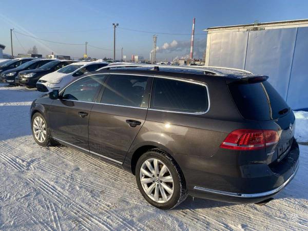 Brūns Volkswagen Passat 2011 Viļņa, ar dzinēja tilpumu 1.97 L un nobraukumu 266 tūkst. km par 5950 €, foto 2 vietnē AUTOMOTO.COM.LV