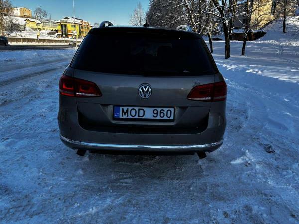 Brūns Volkswagen Passat 2011 Viļņa, ar dzinēja tilpumu 1.97 L un nobraukumu 179 tūkst. km par 7500 €, foto 4 vietnē AUTOMOTO.COM.LV