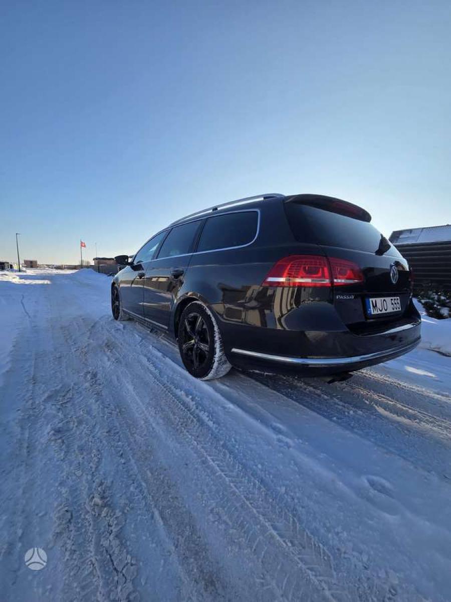 Brūns Volkswagen Passat 2011 Kauņa, ar dzinēja tilpumu 1.97 L un nobraukumu 304 tūkst. km par 3600 €, foto 2 vietnē AUTOMOTO.COM.LV
