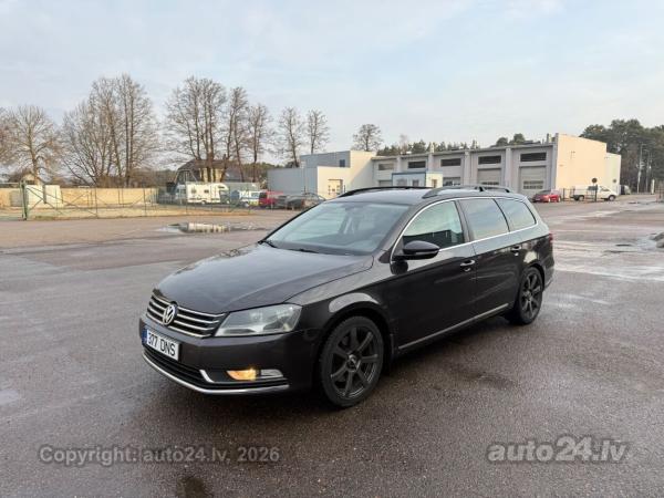 Brown Volkswagen Passat 2011 in Parnu, with an engine capacity of 1.60 L and mileage of 275 thousand km for 4700 €, photo 1 on AUTOMOTO.COM.LV