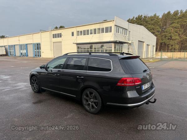 Brown Volkswagen Passat 2011 in Parnu, with an engine capacity of 1.60 L and mileage of 275 thousand km for 4700 €, photo 4 on AUTOMOTO.COM.LV