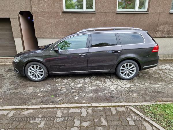 Brown Volkswagen Passat 2011 in Tallinn, with an engine capacity of 2.00 L and mileage of 201 thousand km for 6990 €, photo 9 on AUTOMOTO.COM.LV