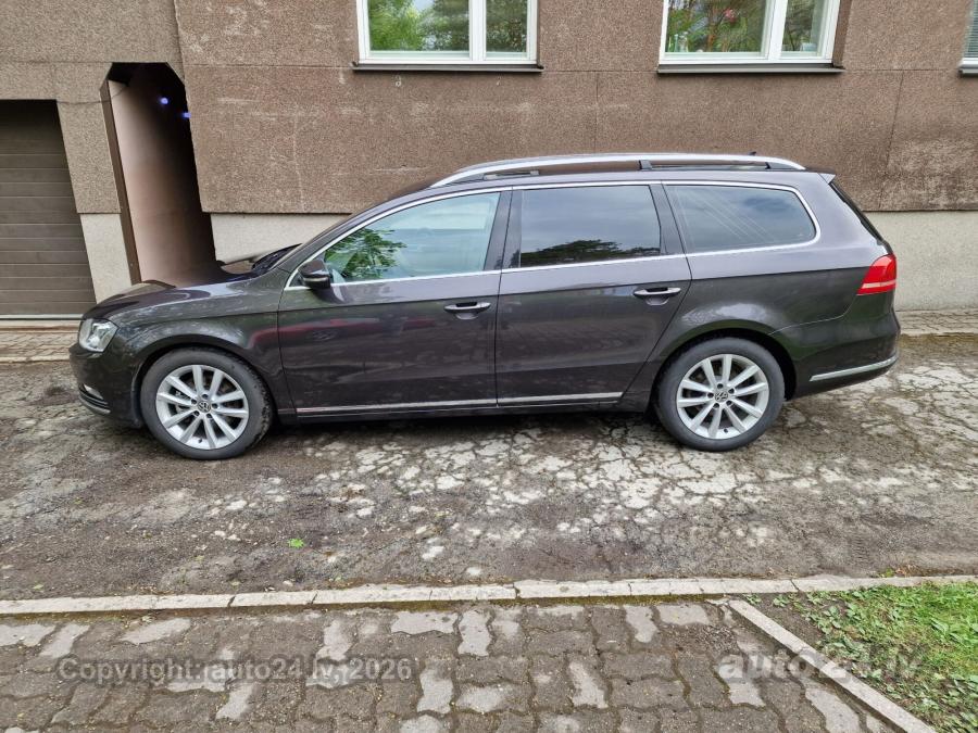 Brown Volkswagen Passat 2011 in Tallinn, with an engine capacity of 2.00 L and mileage of 201 thousand km for 6990 €, photo 10 on AUTOMOTO.COM.LV