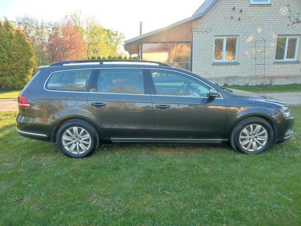 Brūns Volkswagen Passat 2011 Kaišiadorys, ar dzinēja tilpumu 1.97 L un nobraukumu 307 tūkst. km par 3650 €, foto 4 vietnē AUTOMOTO.COM.LV
