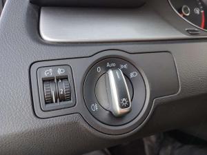 Brūns Volkswagen Passat 2011 Kaišiadorys, ar dzinēja tilpumu 1.97 L un nobraukumu 307 tūkst. km par 3650 €, foto 13 vietnē AUTOMOTO.COM.LV