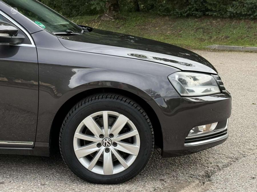 Brūns Volkswagen Passat 2011 Raseiniai, ar dzinēja tilpumu 1.97 L un nobraukumu 263 tūkst. km par 4990 €, foto 13 vietnē AUTOMOTO.COM.LV