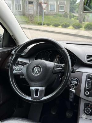 Brūns Volkswagen Passat 2011 Raseiniai, ar dzinēja tilpumu 1.97 L un nobraukumu 263 tūkst. km par 4990 €, foto 17 vietnē AUTOMOTO.COM.LV