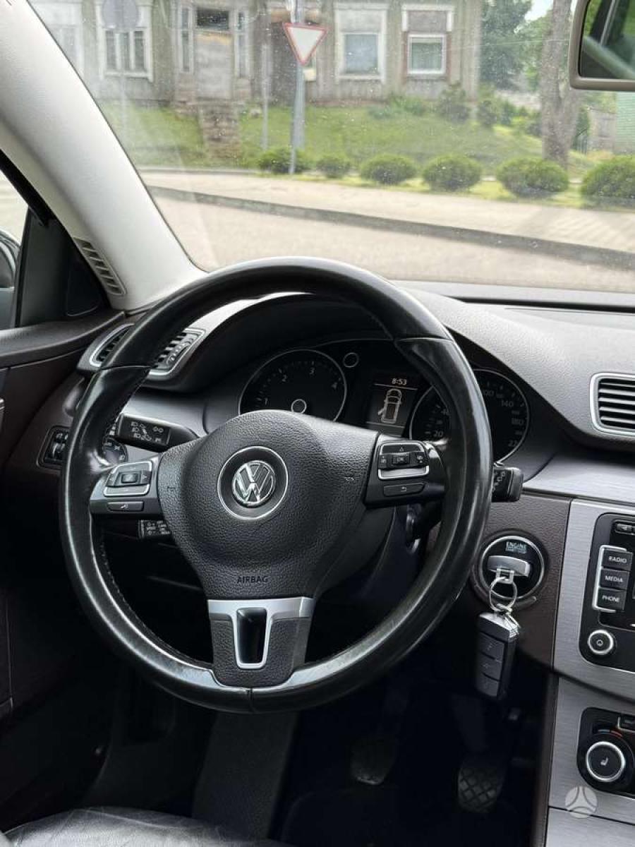 Brūns Volkswagen Passat 2011 Raseiniai, ar dzinēja tilpumu 1.97 L un nobraukumu 263 tūkst. km par 4990 €, foto 17 vietnē AUTOMOTO.COM.LV