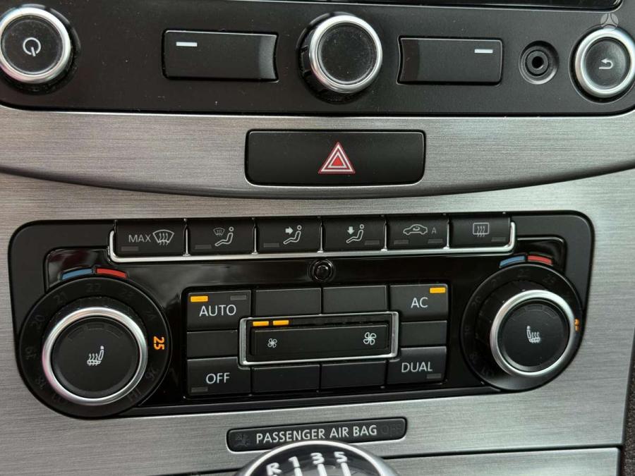 Brūns Volkswagen Passat 2011 Raseiniai, ar dzinēja tilpumu 1.97 L un nobraukumu 263 tūkst. km par 4990 €, foto 22 vietnē AUTOMOTO.COM.LV
