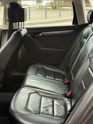 Brūns Volkswagen Passat 2011 Raseiniai, ar dzinēja tilpumu 1.97 L un nobraukumu 263 tūkst. km par 4990 €, foto 33 vietnē AUTOMOTO.COM.LV