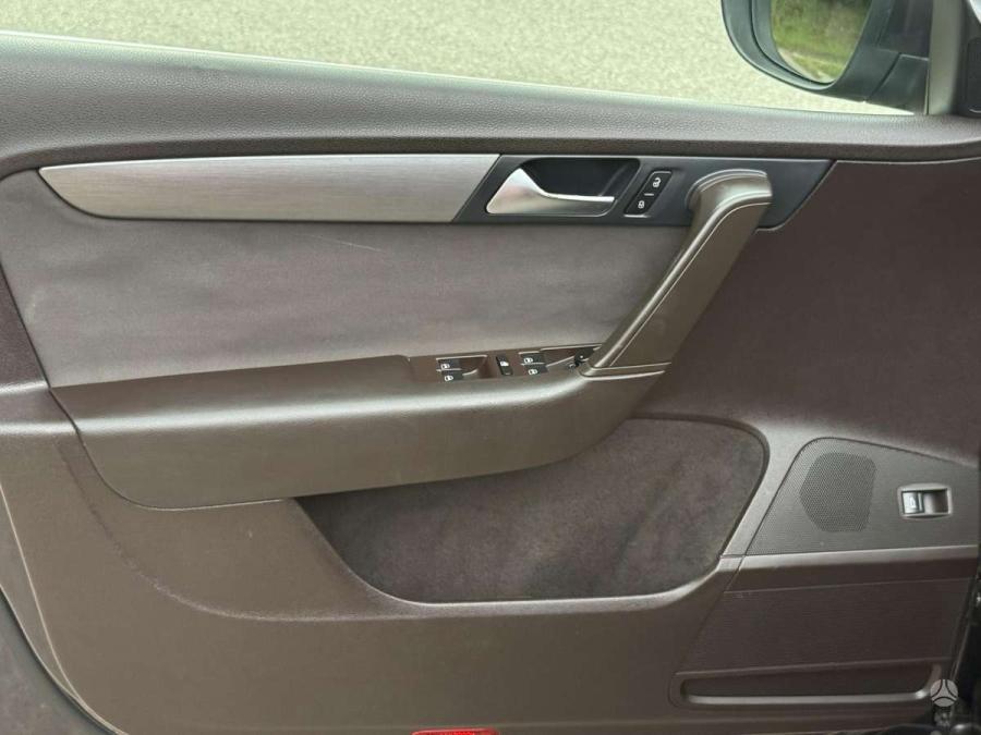 Brūns Volkswagen Passat 2011 Raseiniai, ar dzinēja tilpumu 1.97 L un nobraukumu 263 tūkst. km par 4990 €, foto 34 vietnē AUTOMOTO.COM.LV