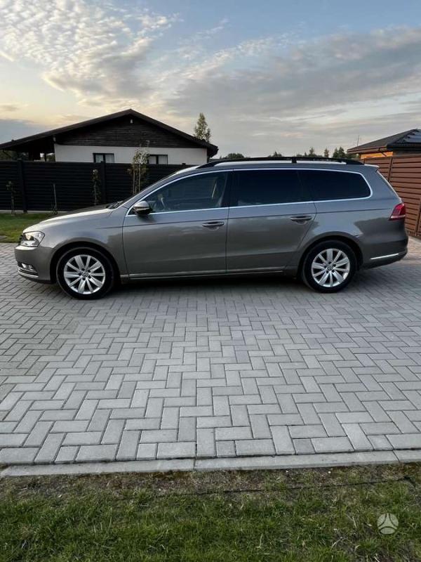 Brūns Volkswagen Passat 2011 Viļņa, ar dzinēja tilpumu 1.60 L un nobraukumu 346 tūkst. km par 3299 €, foto 3 vietnē AUTOMOTO.COM.LV