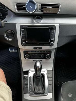 Brūns Volkswagen Passat 2011 Kauņa, ar dzinēja tilpumu 1.97 L un nobraukumu 285 tūkst. km par 5700 €, foto 20 vietnē AUTOMOTO.COM.LV