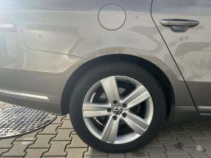 Brown Volkswagen Passat 2011 in Klaipeda, with an engine capacity of 1.97 L and mileage of 359 thousand km for 5000 €, photo 7 on AUTOMOTO.COM.LV