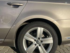 Brown Volkswagen Passat 2011 in Klaipeda, with an engine capacity of 1.97 L and mileage of 359 thousand km for 5000 €, photo 9 on AUTOMOTO.COM.LV