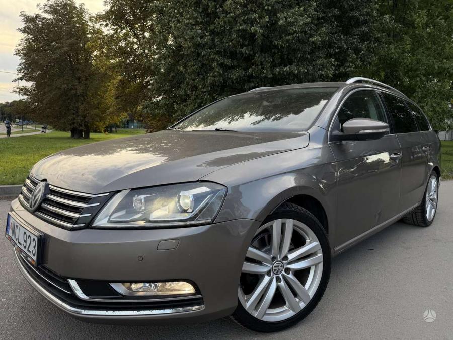 Brown Volkswagen Passat 2011 in Kaunas, with an engine capacity of 1.97 L and mileage of 285 thousand km for 5500 €, photo 1 on AUTOMOTO.COM.LV