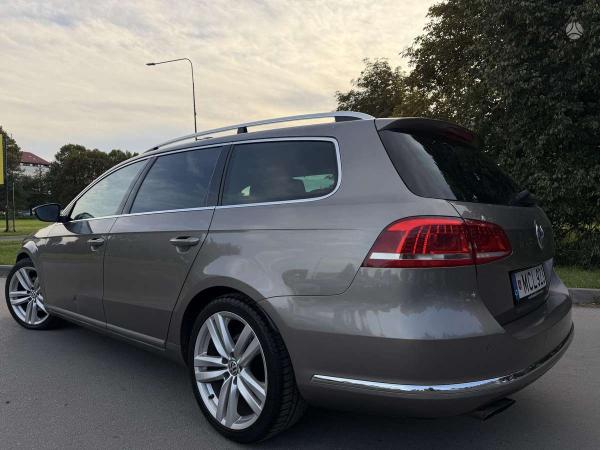 Volkswagen Passat 2011 in Kaunas on AUTOMOTO.COM.LV Brown Volkswagen Passat 2011 in Kaunas, with an engine capacity of 1.97 L and mileage of 285 thousand km for 5500 €, photo 4 on AUTOMOTO.COM.LV