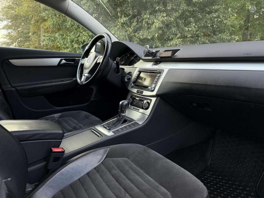 Brown Volkswagen Passat 2011 in Kaunas, with an engine capacity of 1.97 L and mileage of 285 thousand km for 5500 €, photo 16 on AUTOMOTO.COM.LV