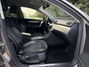 Brown Volkswagen Passat 2011 in Kaunas, with an engine capacity of 1.97 L and mileage of 285 thousand km for 5500 €, photo 21 on AUTOMOTO.COM.LV