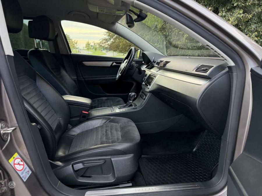 Brown Volkswagen Passat 2011 in Kaunas, with an engine capacity of 1.97 L and mileage of 285 thousand km for 5500 €, photo 21 on AUTOMOTO.COM.LV