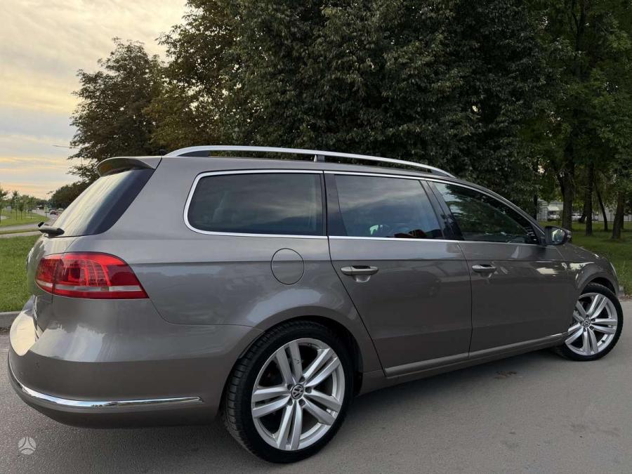 Brown Volkswagen Passat 2011 in Kaunas, with an engine capacity of 1.97 L and mileage of 285 thousand km for 5500 €, photo 31 on AUTOMOTO.COM.LV