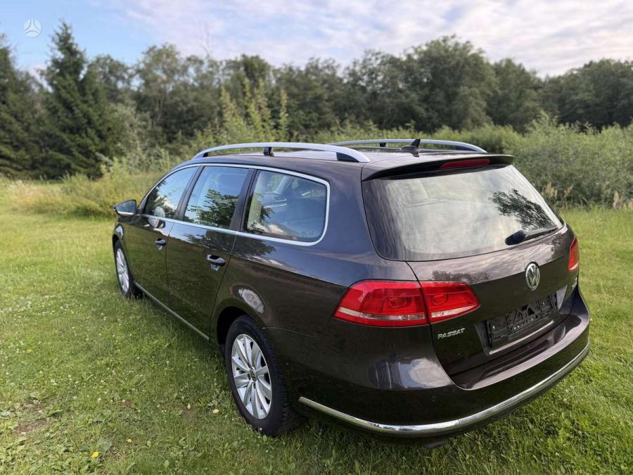 Brūns Volkswagen Passat 2011 Utena, ar dzinēja tilpumu 1.60 L un nobraukumu 250 tūkst. km par 4900 €, foto 7 vietnē AUTOMOTO.COM.LV
