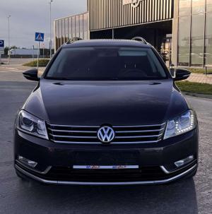 Brown Volkswagen Passat 2011 in Siauliai, with an engine capacity of 1.97 L and mileage of 297 thousand km for 5200 €, photo 3 on AUTOMOTO.COM.LV