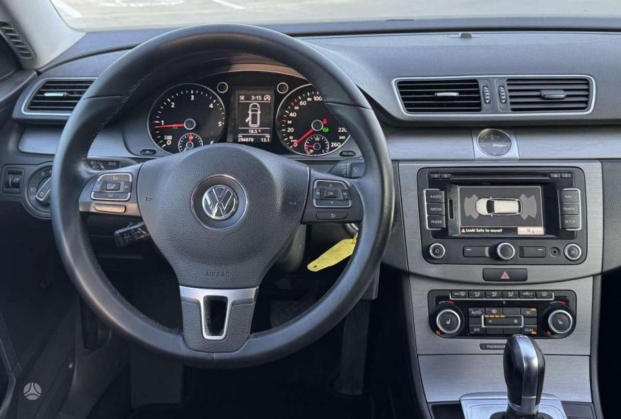 Brown Volkswagen Passat 2011 in Siauliai, with an engine capacity of 1.97 L and mileage of 297 thousand km for 5200 €, photo 18 on AUTOMOTO.COM.LV